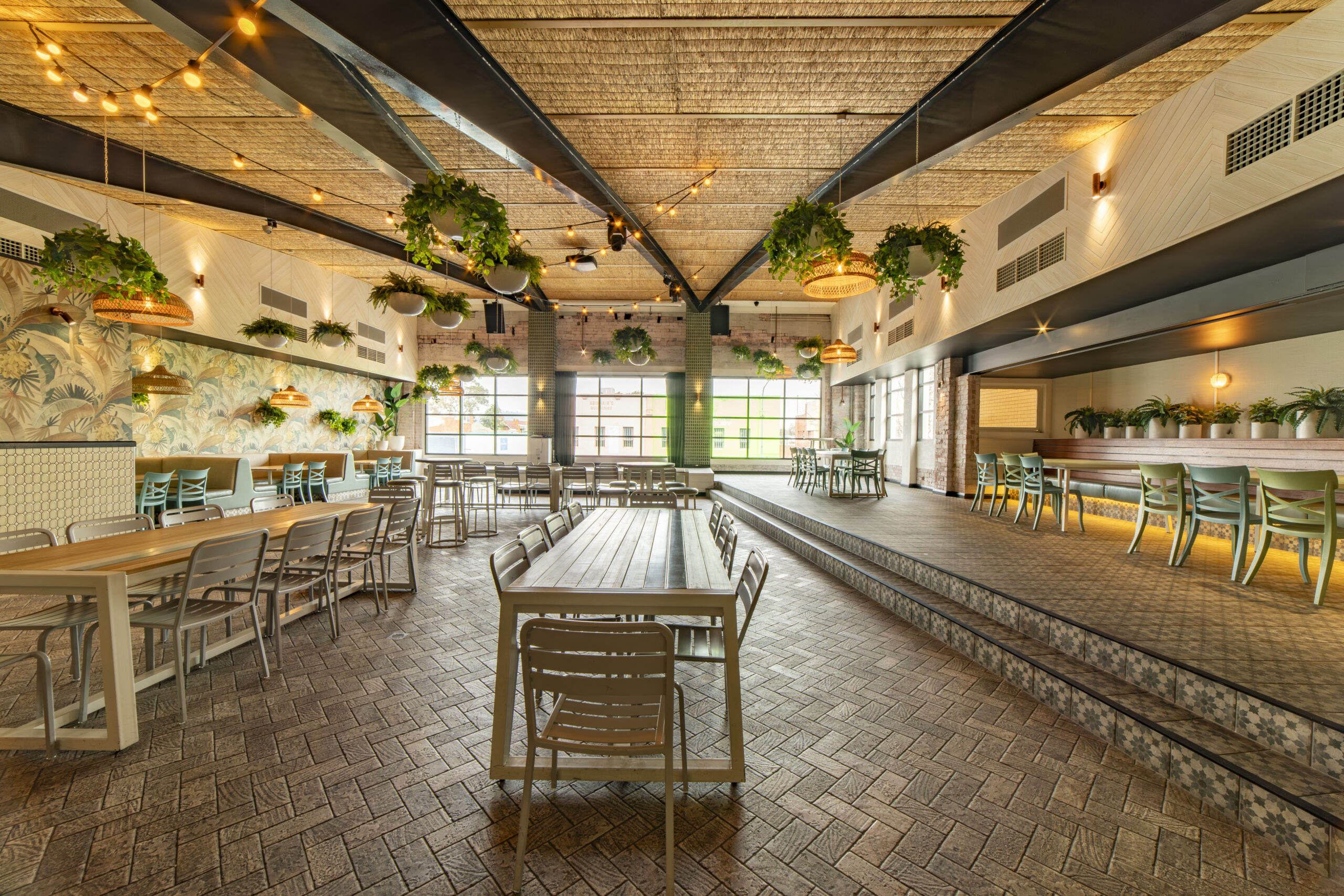 The Bended Elbow - www.visitalburywodonga.com